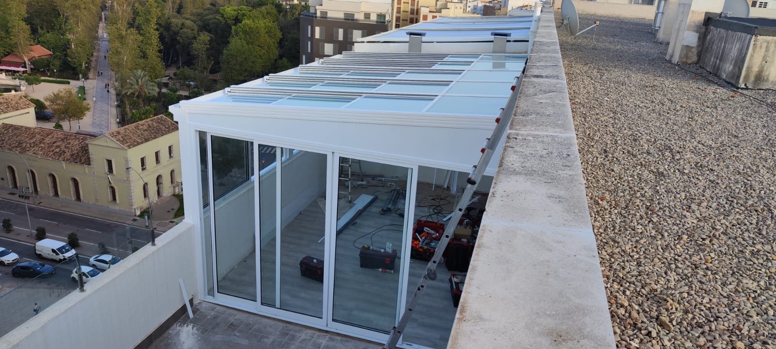 producto Techo Móvil - Sistemas para Carpintería de Aluminio y Arquitectura